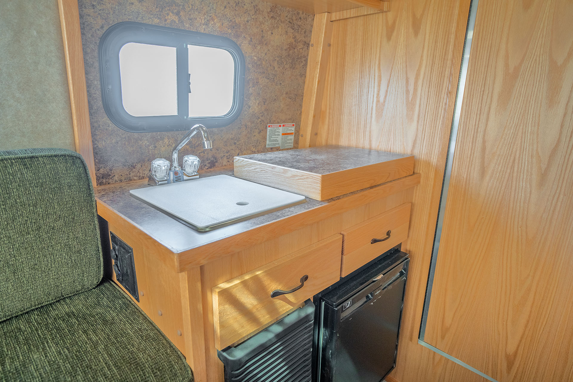 13' Deluxe Layout B - Scamp Trailers