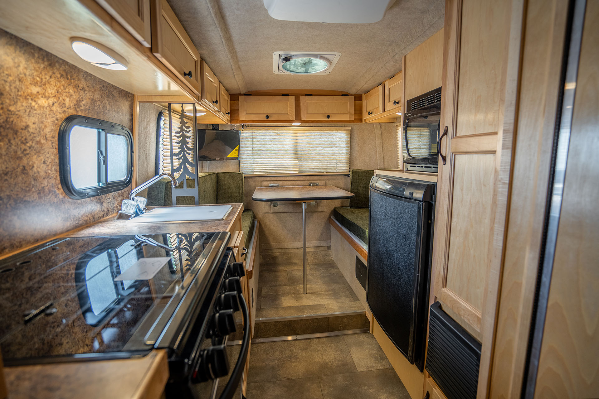 16' Deluxe Layout A - Scamp Trailers