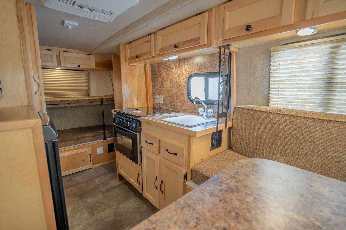 Scamp 16 Fiberglass Lightweight Travel Trailer Camper with Bathroom, AC ...