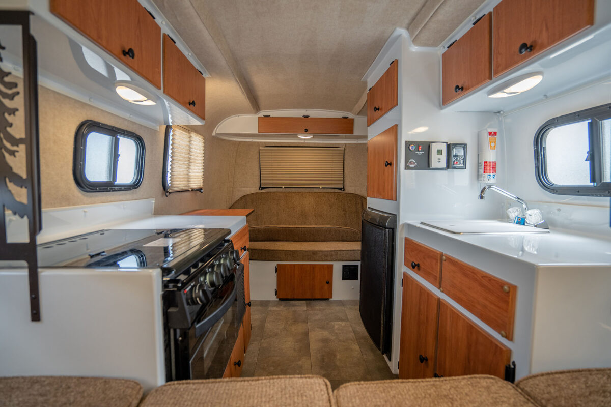 16' Layout 3 - Scamp Trailers