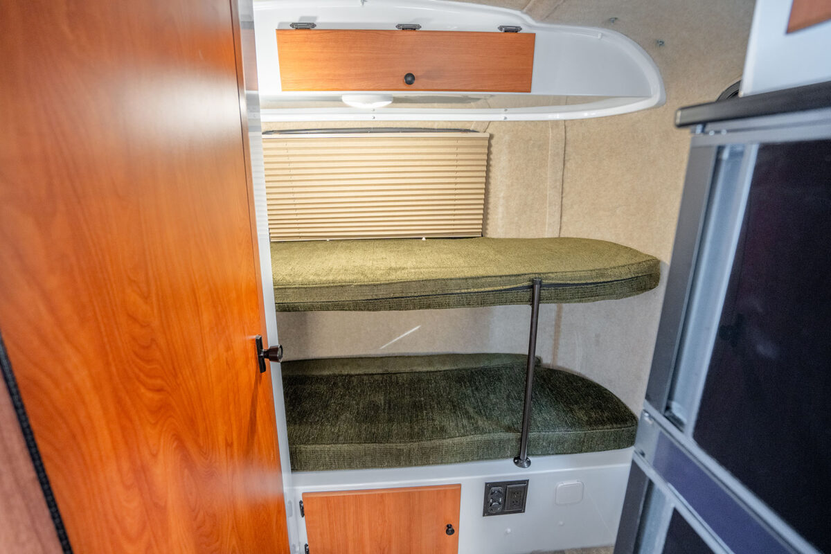 16' Layout 4 - Scamp Trailers