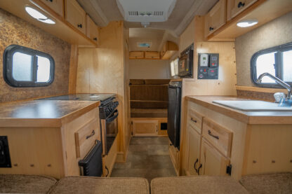 19' Deluxe Layout C - Scamp Trailers