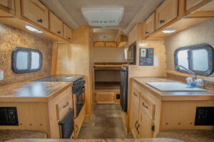 19' Deluxe Layout C - Scamp Trailers