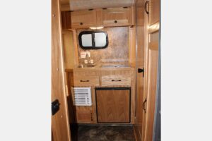 13' Deluxe Layout B - Scamp Trailers